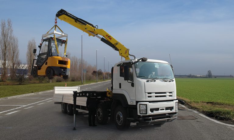Hyva adds three new models to HB crane range